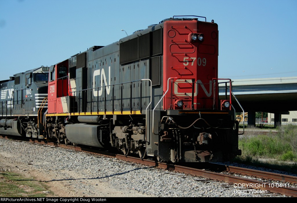 CN 5709